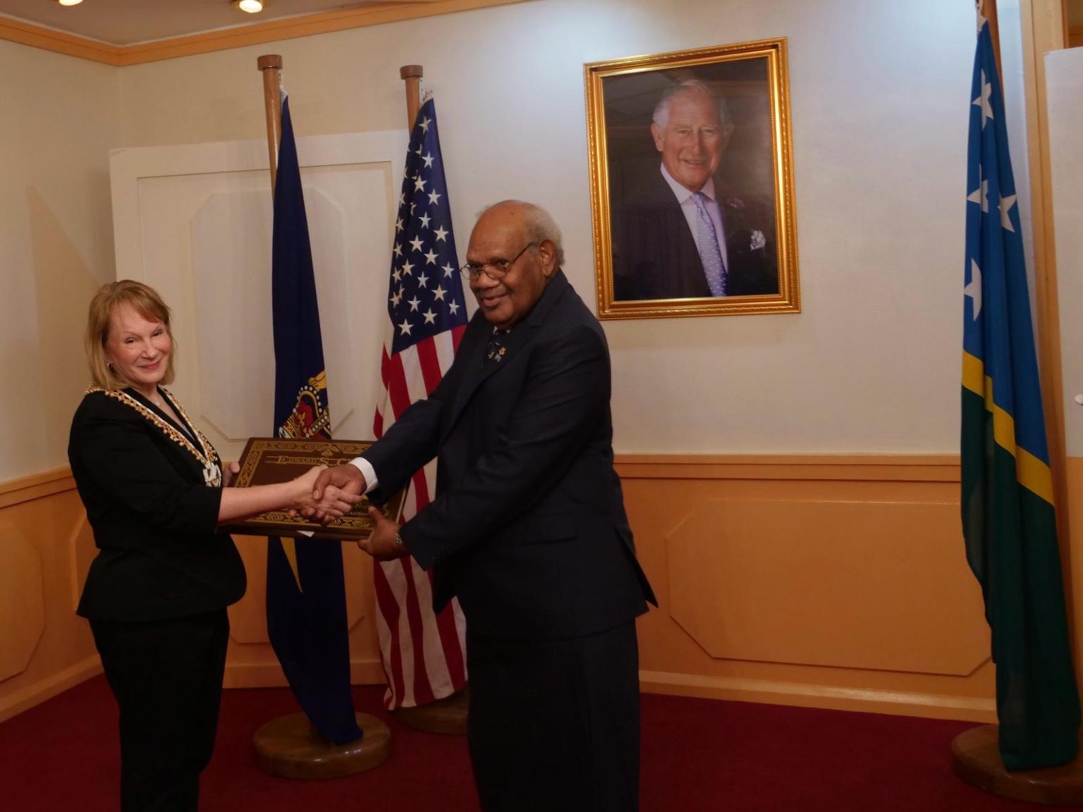U.S. AMBASSADOR PRESENTS CREDENTIALS TO ACTING GOVERNOR GENERAL ...